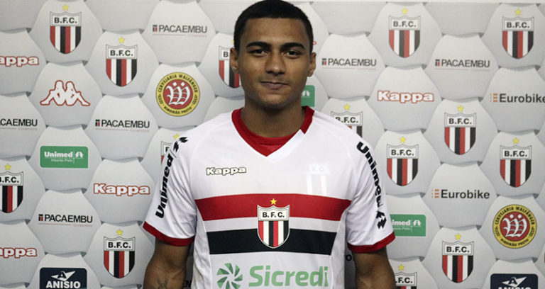 Murilo chega para reforçar o meio-campo botafoguense - Botafogo Futebol SA